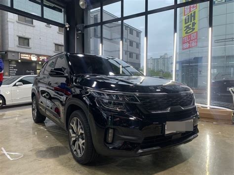 김포 랩핑튜닝 전문샵 제노사이드 기아 셀토스 이니셜튜닝 그릴랩핑 도어손잡이랩핑 크롬부분 전부랩핑하여 크롬없애기 네이버 블로그