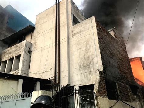 Fire Breaks Out In Delhis Shoe Manufacturing Factory