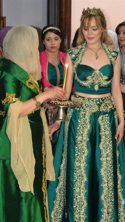Traditional Tunisia Clothes Images Libres De Droits De Vêtements