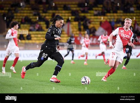 92 Clément Akpa Aja Lors Du Match De Ligue 1 Mcdonalds Entre Monaco