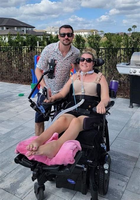 Pin By Girekec On Quad Women Quadriplegic Girl