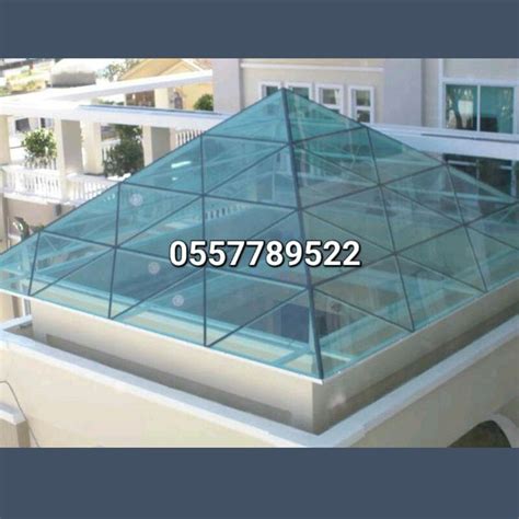 سكاي لايت والزجاج المعشق