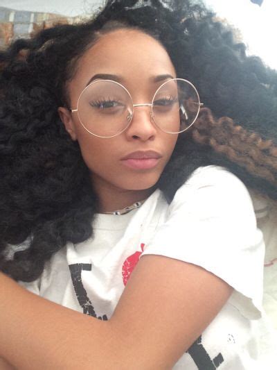 Pin By ℬ𝓇𝒾𝒶 ℒ𝒶𝓉𝒾𝒶 ️ On ️glasses ️ Glasses Fashion Glasses Makeup Pretty Black Girls