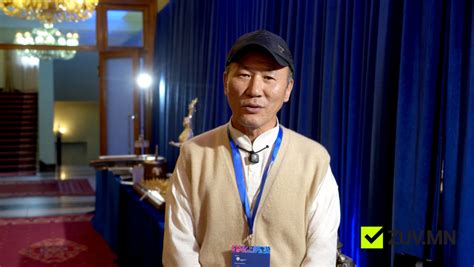 Д Баярхуяг “Болдоггүй бор өвгөн” үлгэрийг л задлаад ойлговол дотор нь 8000 гаруй үлгэр оршино