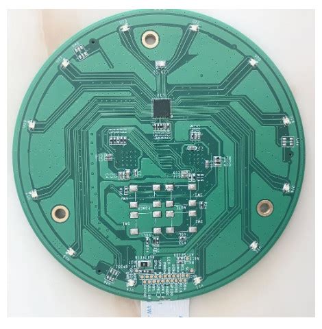 96Boards Form Factor Voice Control Board Has 3 Mic Array