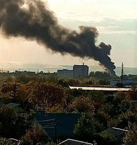 Юрий Котенок Луганск пожар после двух мощных взрывов Лента