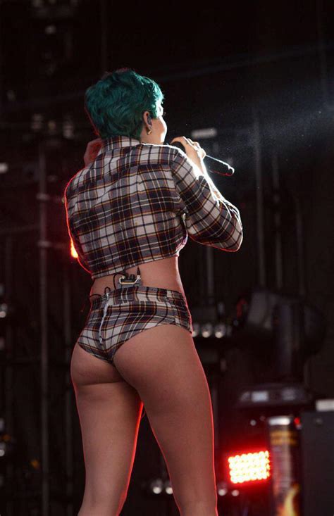 Halsey R Celebritybutts