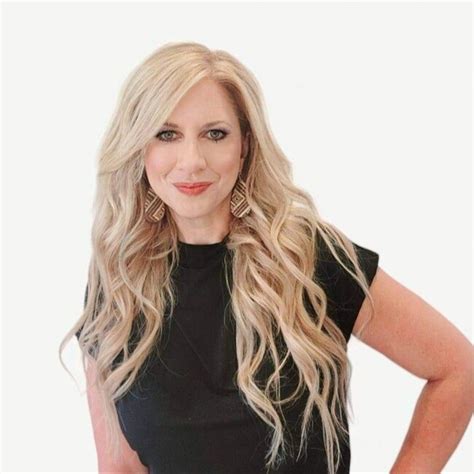 Sara Bugg Real Estate Agent In Overland Park Ks