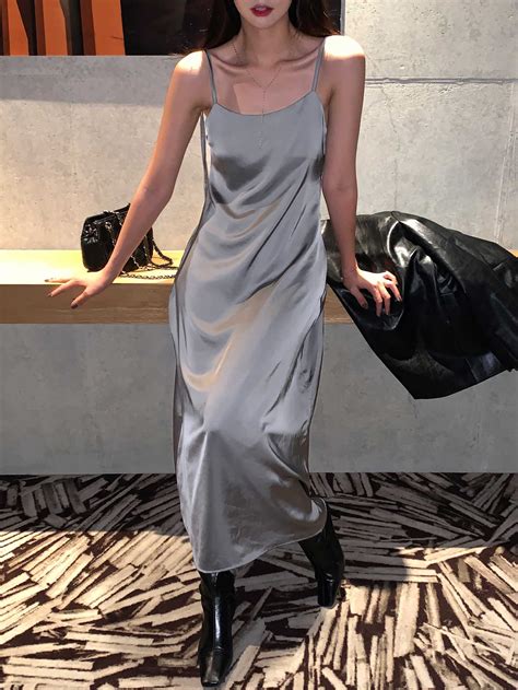 DAZY Vestido de tirantes unicolor Moda de Mujer SHEIN México
