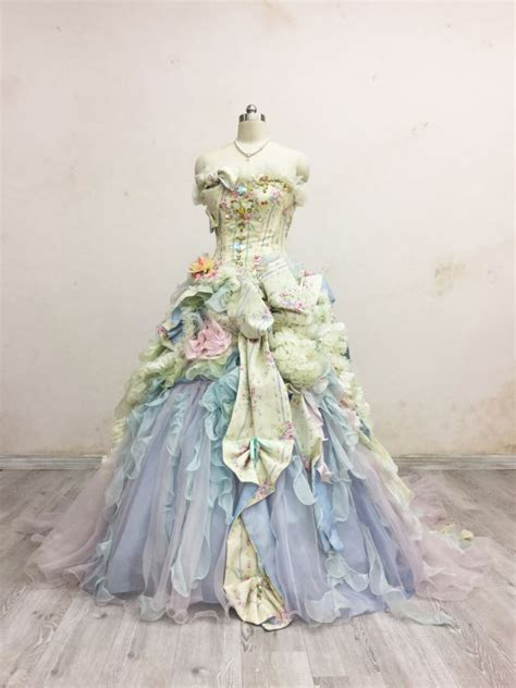 パステルカラーが可愛らしい花柄のカラードレス ウェディングドレスセール1万円から販売 日本最大級アウトレットセール店 ドレセル