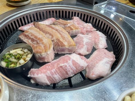 인덕원 삼겹살집 맛찬들 왕소금구이 찐 육즙 가득해요 네이버 블로그