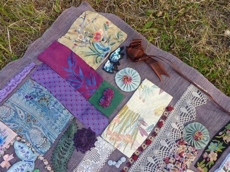 Les Dedees Vintage Recup Creations TABLEAU MURAL DE TISSUS DE RECUP By Kate