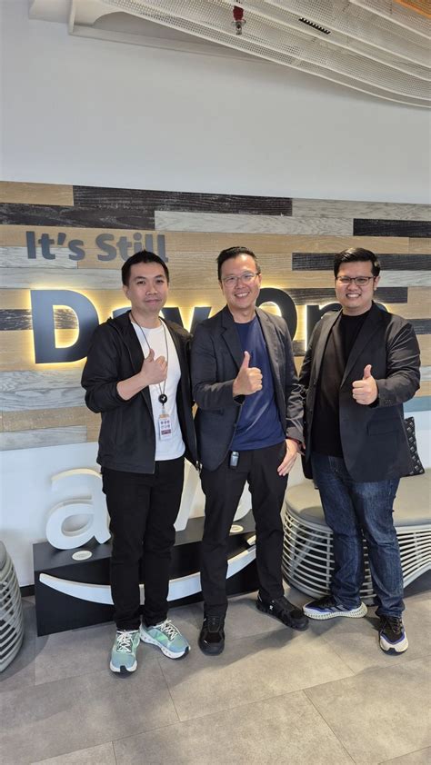 Berca Aws Leaders Johanes Glenn