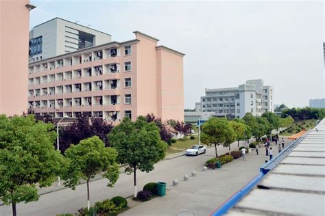 工业经济职业技术学院排名安徽第10页大山谷图库