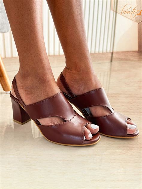 Buy Bowtoes Peep Toes Block Heels Heels For Women 22376048 Myntra