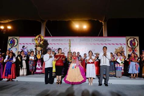 Leticia Santiago Guzmán representante de la cultura chatina de Santiago Yaitepec es la Diosa