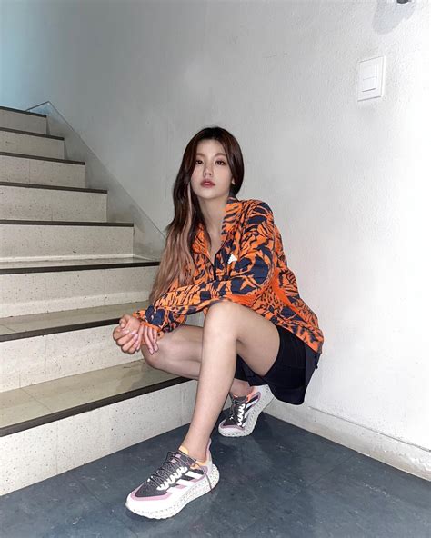 220907 Itzy Yeji Instagram Update Kpopping