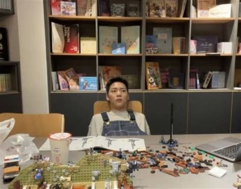 짤에 있는 유경님의 핀 웃긴 밈 웃긴 연예인 밈