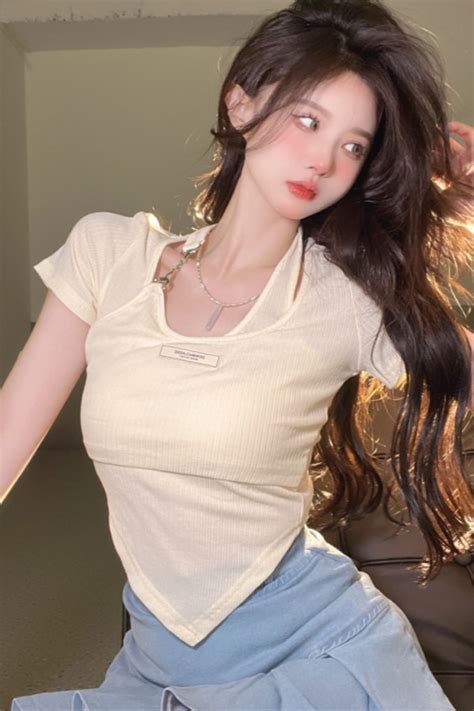 핑크프릴 로아 페이크 두조각 체인 홀터넥 반팔 불규칙한 티셔츠