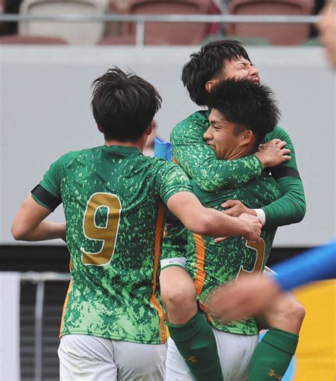 青森山田cb丸山大和､“決勝男”の存在感発揮 「大舞台で決め続けることが自分の得意なところ」【全国高校サッカー】：中日スポーツ・東京中日スポーツ