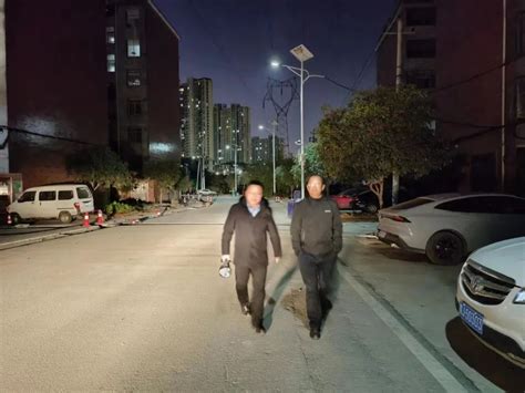 安源区人民政府 乡镇动态 区政协副主席陈鸿来到青山村督导生物质禁燃、巩文创卫、安全生产工作