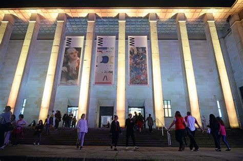Noc Muzeów 2022 Co to za wydarzenie Jakie atrakcje czekają na zwiedzających Wydarzenia w