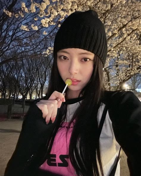 230401 Itzy Instagram Update Kpopping