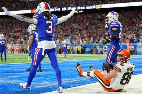 Is Damar Hamlins Interception Video Scripted Bills Dbs Viral Play In