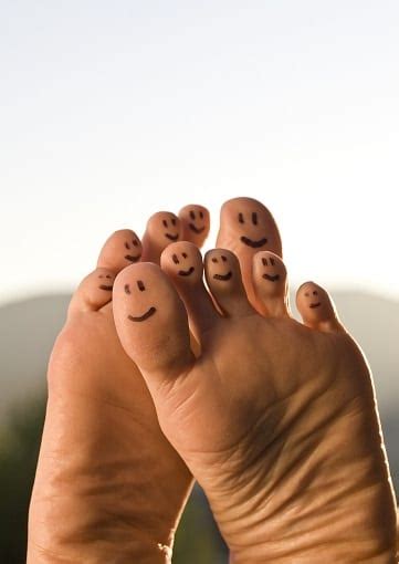 Funny Happy Feet