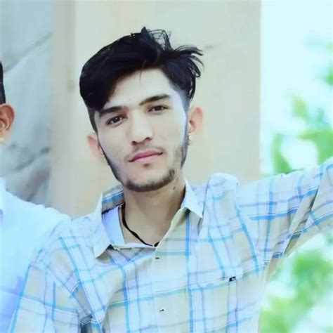 𝓗𝓪𝓻𝓲 𝓬𝓱𝓸𝓾𝓭𝓱𝓪𝓻𝔂☬༒꧂ (@_hari__ch0) • Threads, Say more