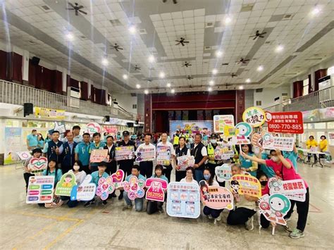 嘉義中埔警結合衛生局前進校園共同反毒及婦幼宣導