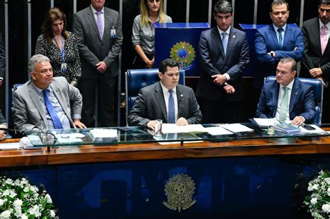 Senadores Gastaram R 115 Milhão Em Decoração De Gabinetes E Imóveis
