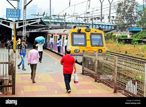 Dadar Railway Station Platform Mumbai Maharashtra India Asia Stock