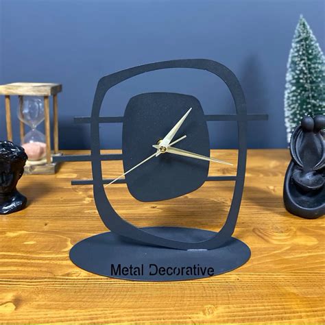 ساعت رومیزی فلزی متال دکوراتیو