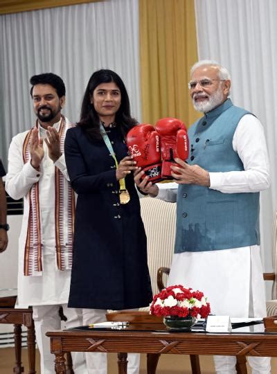 Pm Modi Meets The Winners Of Commonwealth Games Said Golden Era Of