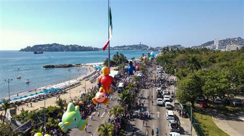 Desfile De Globos Gigantes En Acapulco LA HORA DE GUERRERO
