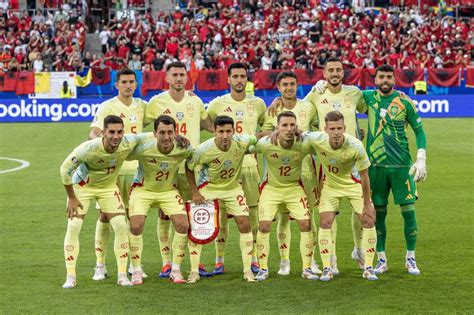 Espanha Revela O 11 Inicial Duas Horas Antes Do Pontapé De Saída Da Final