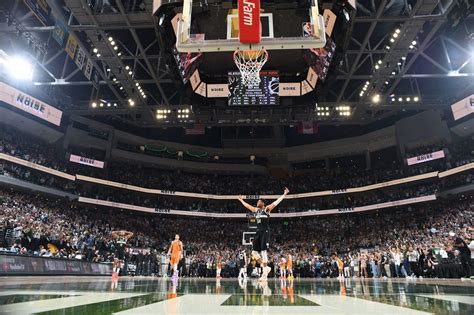 Milwaukee Bucks Se Coronó Campeón De La Nba Después De 50 Años Radio
