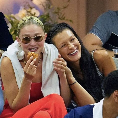 Hadid Sisters ׂ ⋆ Celebridades Fotos Videos Amigas