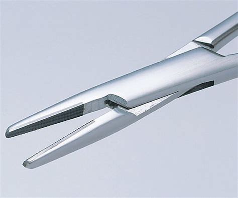 Taiyu 大祐医科工業 Box Ty 201l チップ付 ヘガール持針器 全長21cm 純国産 超特価激安 ヘガール持針器