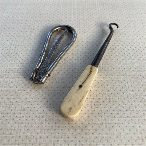 Victorian Button Hook Glove Hook Bone Handle Costumier Vintage Antique