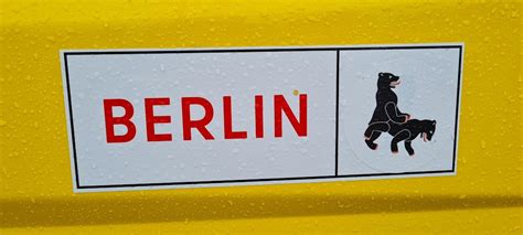 Kiffen Trinken Sex Bvg Busse Fahren Mit Besonderen Berliner Bären