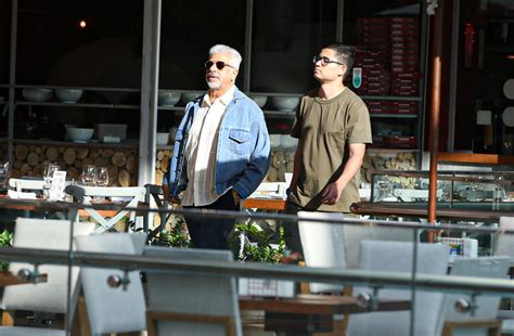 Lulu Santos Faz Compras Com O Marido Em Shopping No Rio