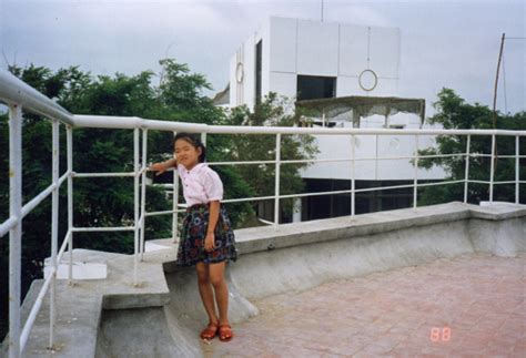 1980s สาวน้อยจีนภาพของชีวิตจริง ภาพสต็อก ดาวน์โหลดรูปภาพตอนนี้
