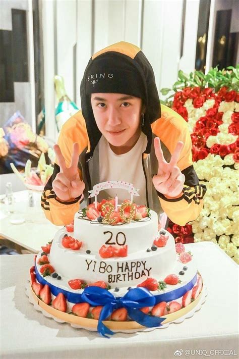 Ghim Của Midori Trên Wang Yibo Sinh Nhật Đang Yêu
