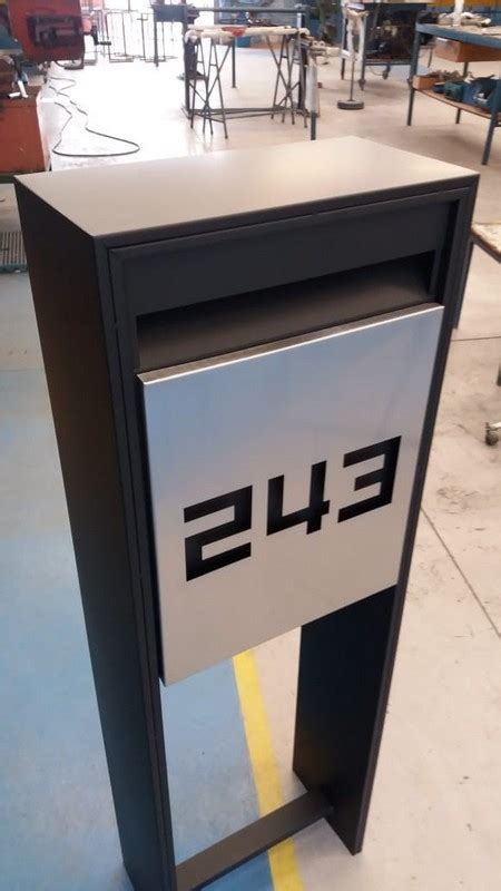 Caixa De Correio Para Muro Inox Adinox