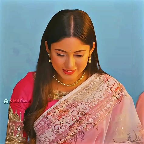 সংসার জীবনে সুখ পেতে স্মার্ট নয় সাংসারিক মেয়ের প্রয়োজন হয় 🙂 ️ S