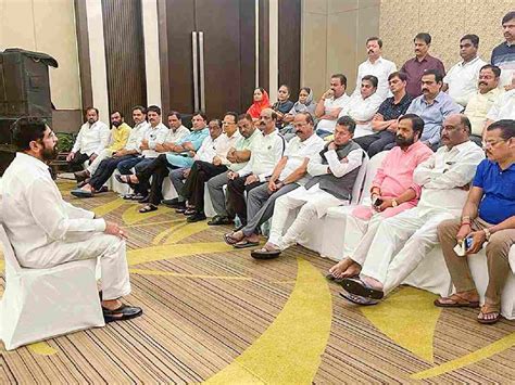 Maharashtra Crisis Shinde Moves Sc Against Disqualification Notice
