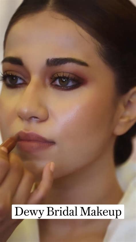 Dewy Bridal Makeup Eye Makeup Techniques Bridal Eye Makeup Dewy