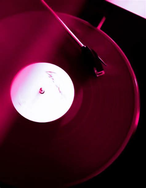 How To Create A Stunning Red Aesthetic Wall Art